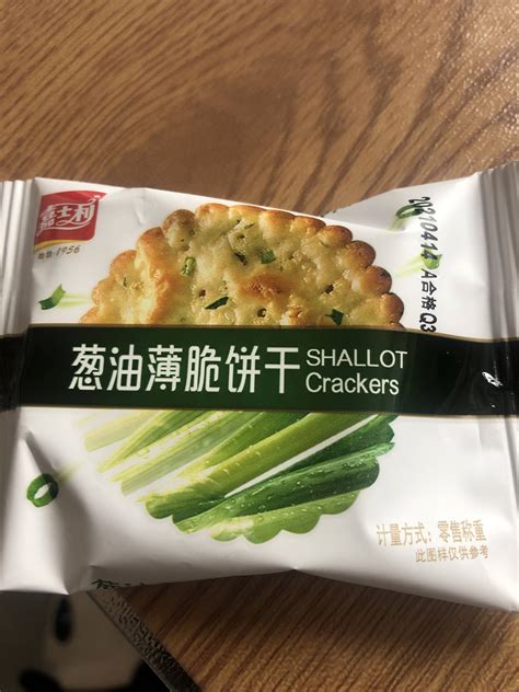 嘉士利 葱油薄脆饼干的营养价值，嘉士利 葱油薄脆饼干营养 食物库