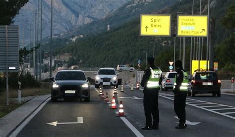 Slobodna Dalmacija Policajci u Zagori uhvatili mrtvog pijanog vozača