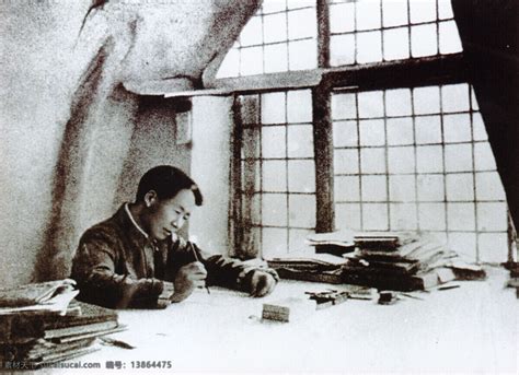 毛泽东写论持久战图片模糊素材图片下载 素材编号13864475 素材天下图库