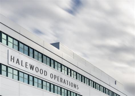 Jlr To Invest £15 Billion Over Next Five Years As Its Modern Luxury Electric First Future