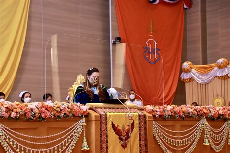 กรมพระศรีสวางควัฒนฯ เสด็จแทนพระองค์ไปในการพระราชทานปริญญาบัตรแก่ผู้สำเร็จการศึกษา ราชวิทยาลัย