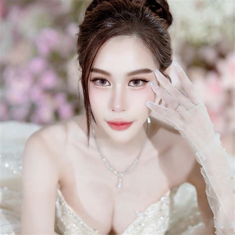 Porntip ชีวิตคู่ หากผัวเปนไฟ เมียต้องเปนระเบิด ชีวิตคู่ จะได้มีความอลังการ 🤣😂 Facebook