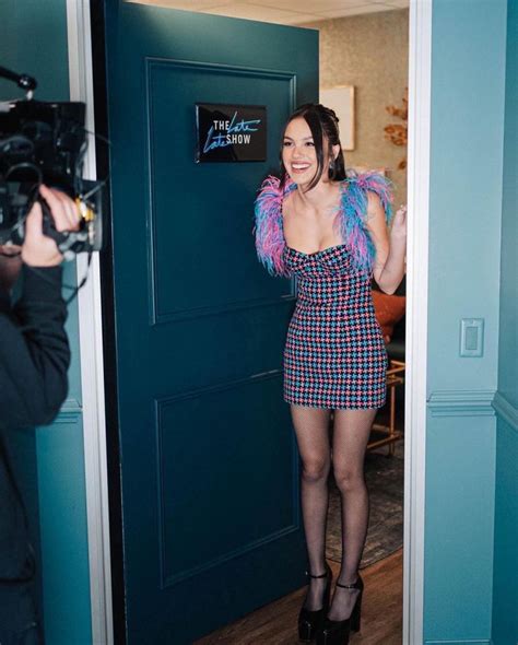 Olivia Rodrigo Sexy Cleavage Fappenist