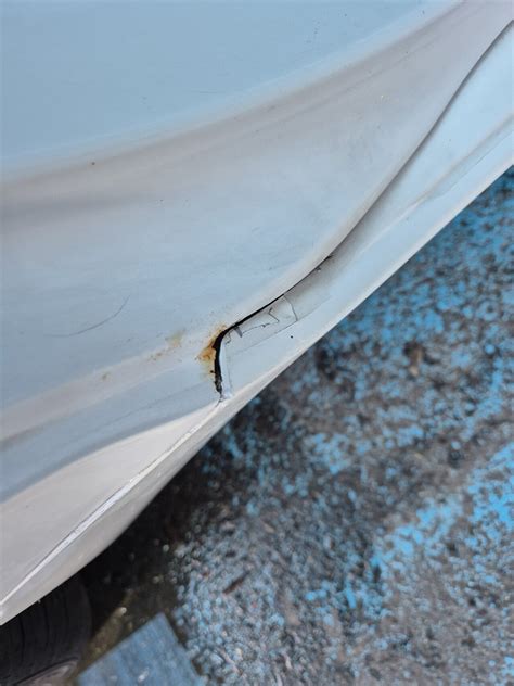 조수석 뒷자리쪽 부식인가요 자동차 에펨코리아