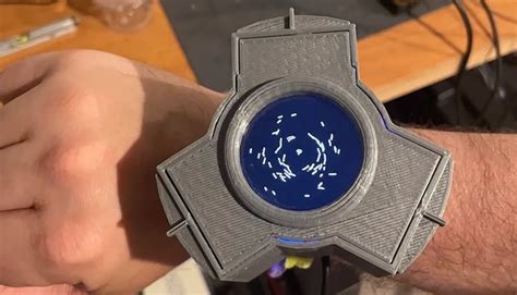 آخرین خبر طراح خوش‌ذوق، ابرکامپیوتر قدیمی را به ساعتی مچی تبدیل کرد