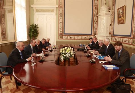 Армяно азербайджанский конфликт должен быть урегулирован в рамках