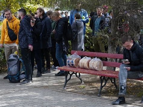 Más de rusos huyeron a Kazajistán tras el inicio de la movilización decretada por Putin