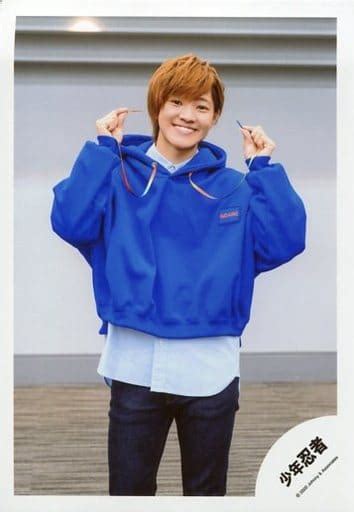 駿河屋 【買取】少年忍者元木湧膝上「johnnys Jr Island Fes」グッズオフショット公式生写真（男性生写真）