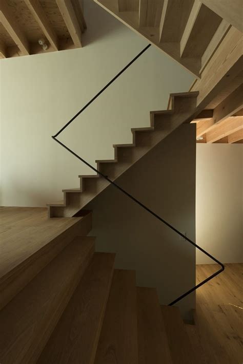 手すりもおしゃれな階段15選SUVACO スバコ Stairs Stairs design Architect