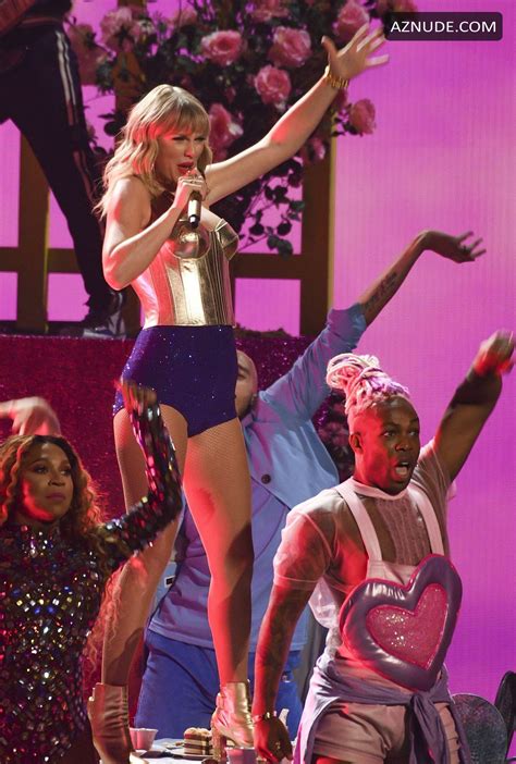 Taylor Swift Sexy Performs During The 2019 Mtv Video Music Awards At