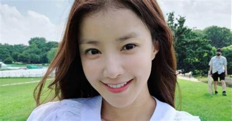 결혼설 부인해놓고 바로 혼전임신 결혼 선언한 여배우 키노라이츠