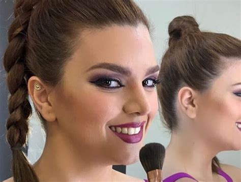 گلناز حسینی ؛ بیوگرافی مجری زیبای من و تو گلناز حسینی گلناز دی جی