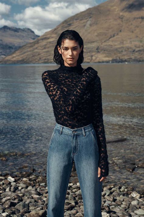 Rowie Autumn Winter 24 Collection Elegant And Modern Fashion Rowie