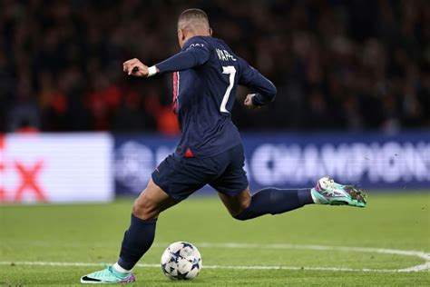 Comunicado Oficial Del Madrid Que Desmiente Negociaciones Con Mbappé