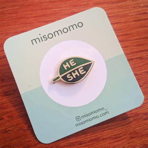 Pronoun Leaf Pin He She Misomomo