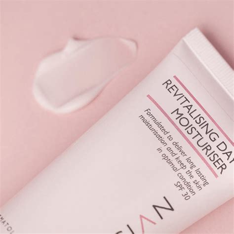 Saccharide Isomerate For Skin Skinician