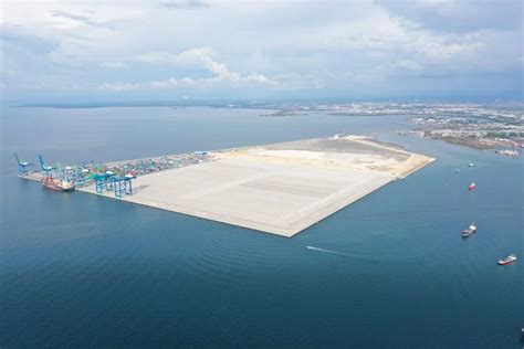 Transformation Helps Makassar New Port To Exceed Throughput Target In