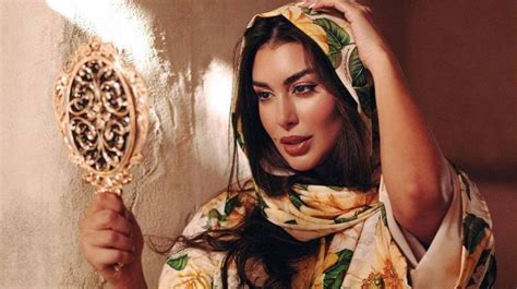 والد ياسمين صبري يفند ادعائاتها بـ كشف تفاصيل من حياتها الشخصية والدراسية
