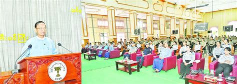 နိုင်ငံ့ဝန်ထမ်းတက္ကသိုလ် အထက်မြန်မာပြည် ၌ အရာထမ်းလောင်း အထူး သင်တန်း
