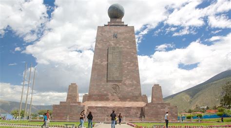 Visita Monumento A La Mitad Del Mundo En Quito Tours And Actividades