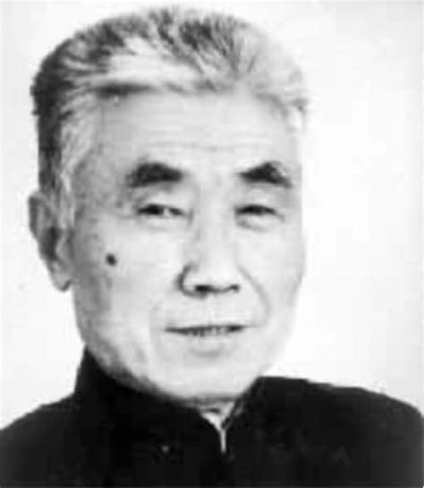 1953年，陳賡親自求情特赦一死刑犯，他可是個「寶貝」，得留著 每日頭條