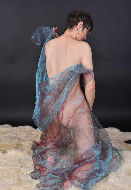 Foto vagina debaixo mesa escritório Fotos de Mulher Pelada Super Nua