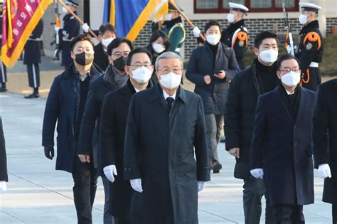 김종인 “동부구치소 집단감염文 대국민 사과 촉구” 아주경제