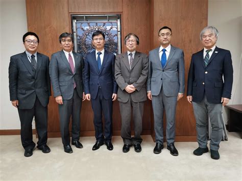 崔为磊总领事访问新潟大学