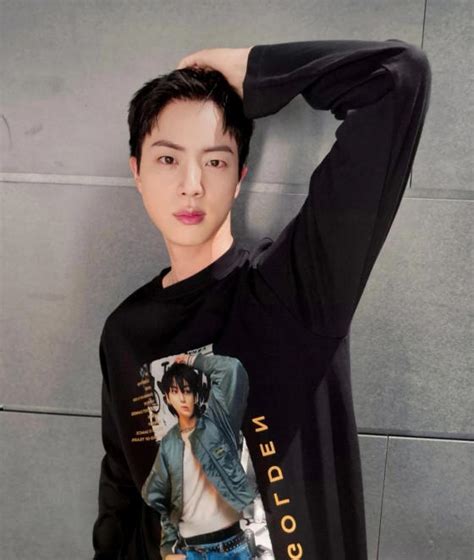 돌아온 美의 남신방탄소년단 진 민낯 셀카 전 세계 팬 환호