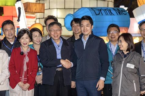 糗！蔣萬安接待柯文哲夫婦賞燈 Po文錯標「八點檔女星」急刪文