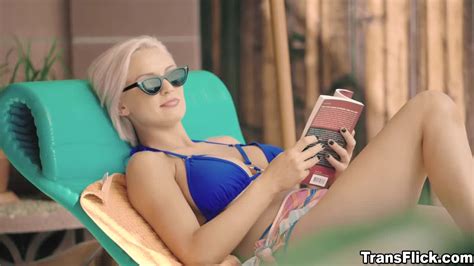 Kenzie And Eva Go For A Steamy Hookup Session Ashemaletube