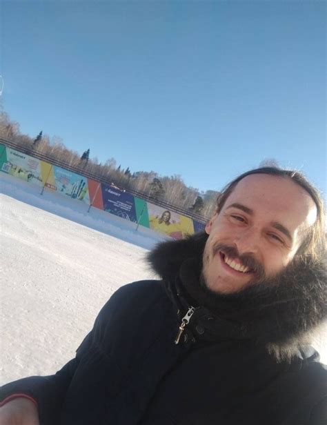 Создать мем эдуард арутюнян климов александр новокузнецк парень