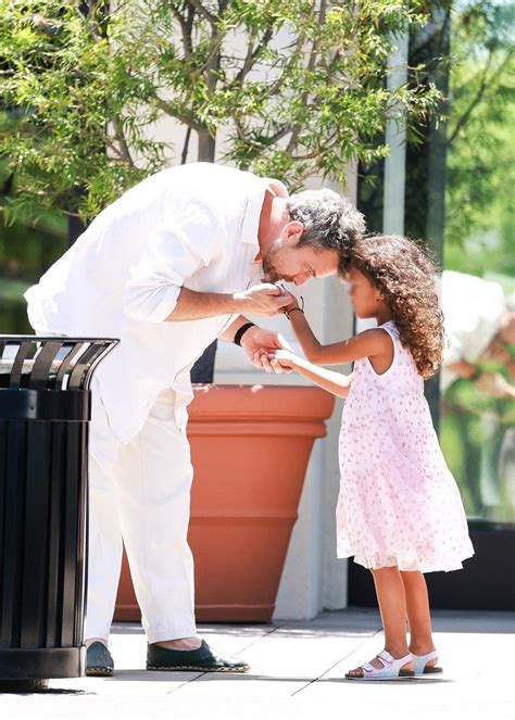 Joshua Jackson Absolute Seltenheit Er Zeigt Sich Mit Tochter Juno Galade