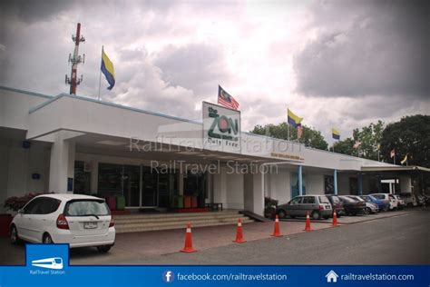 Padang Besar Thailand Malaysia Border Crossing By Foot Around The