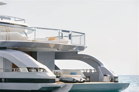 Azimut Yachts vara la seconda unità di Azimut Grande Trideck Cruise