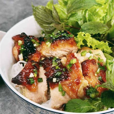 Gà Xào Xả Ớt Vietnamese Spicy Lemongrass Chicken
