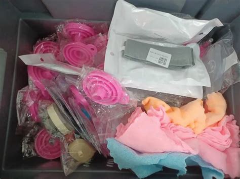 Lot 2597 Approximately 40 Asssorted Items To Include Stainless Steel