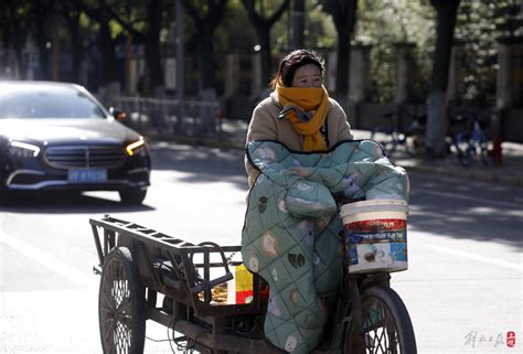 最低气温跌至零下上海正式入冬与常年相比偏晚10天 腾讯新闻