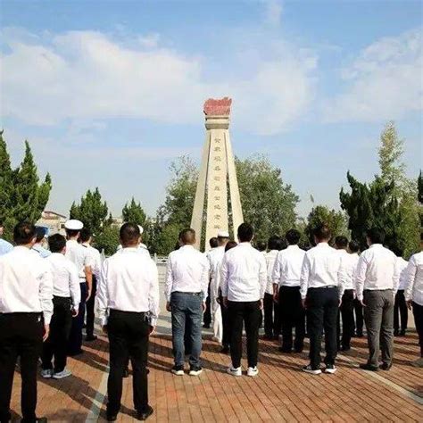 颍上县举行烈士纪念日公祭活动暴动程晓醒花篮