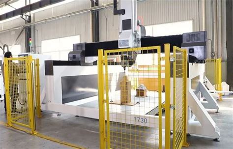 Gantry Moving 5 Axis CNC Router Machine Advanced 5 Axis And CNC