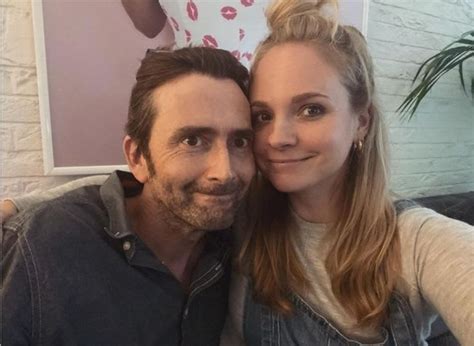 David Tennant Y Su Esposa Georgia Posan Juntos Para Una Rara Foto Para