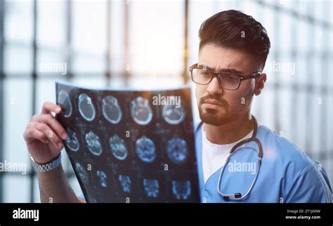 Film Diagnosing Elderly Ageing Patient Neurodegenerative Illness