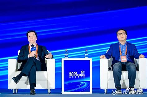 20年内实现agi！李开复与张亚勤共同预测：无人驾驶领头，大模型六波应用潮流随后 整理 ｜华卫 6 月 14 日，零一万物 Ceo 李开复和