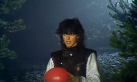 S Music Video Of The Day Nena Red Balloons Luftballons Xs Rock