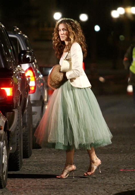 A Look Back At Carrie Bradshaws Hair Evolution British Vogue