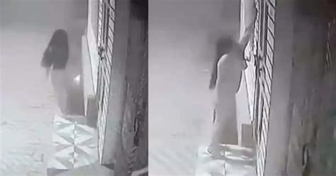 Women Roaming In Night कळखय रतर नगन महल यत घरच बल