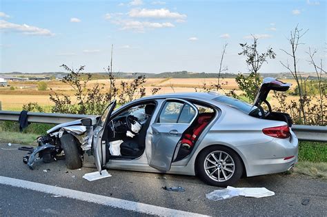 Unfall bei Fließem auf der B