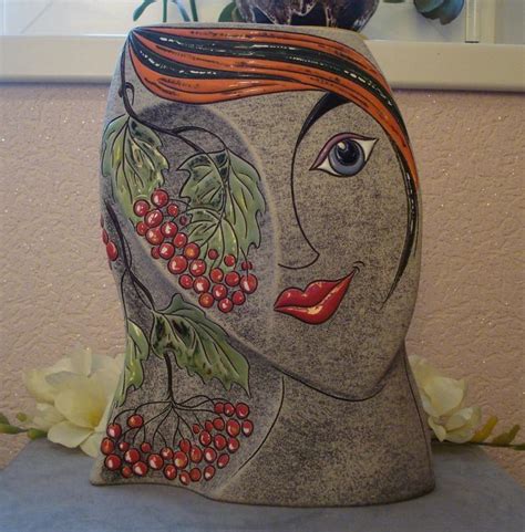 Ваза дівчина калина — ціна 950 грн у каталозі Вази Купити товари для дому та побуту за доступною