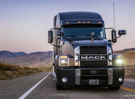 Mack Trailer Truck