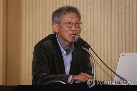 특별 강연하는 유홍준 교수 연합뉴스